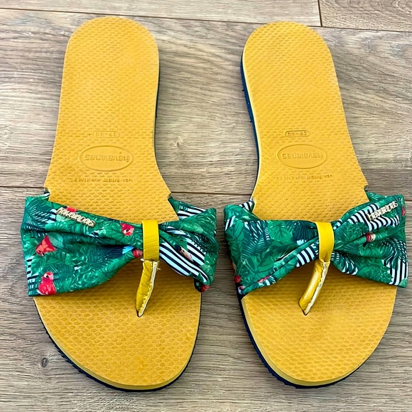 Havaianas | Shoes | Havaianas Yellow Rubberblack Sole Green ...
